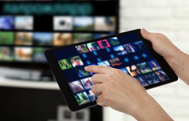 4 sites pour regarder la TV en direct - Astuce Tech